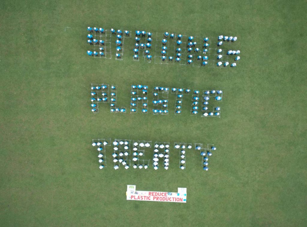 Human sign in Penang sends powerful message to world leaders for a ...