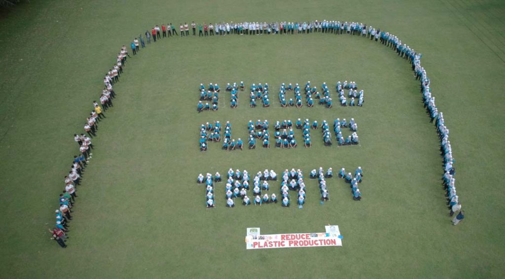Human sign in Penang sends powerful message to world leaders for a ...